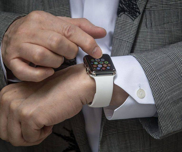 With the next Apple Watch, you may be able to answer phone calls with ...